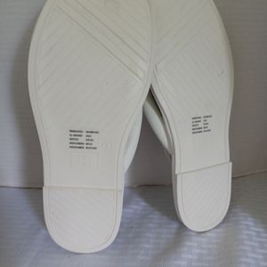 NOBO | Shoes | Thong Flip Flops Sandal White Floatie Chunky Puffy ...